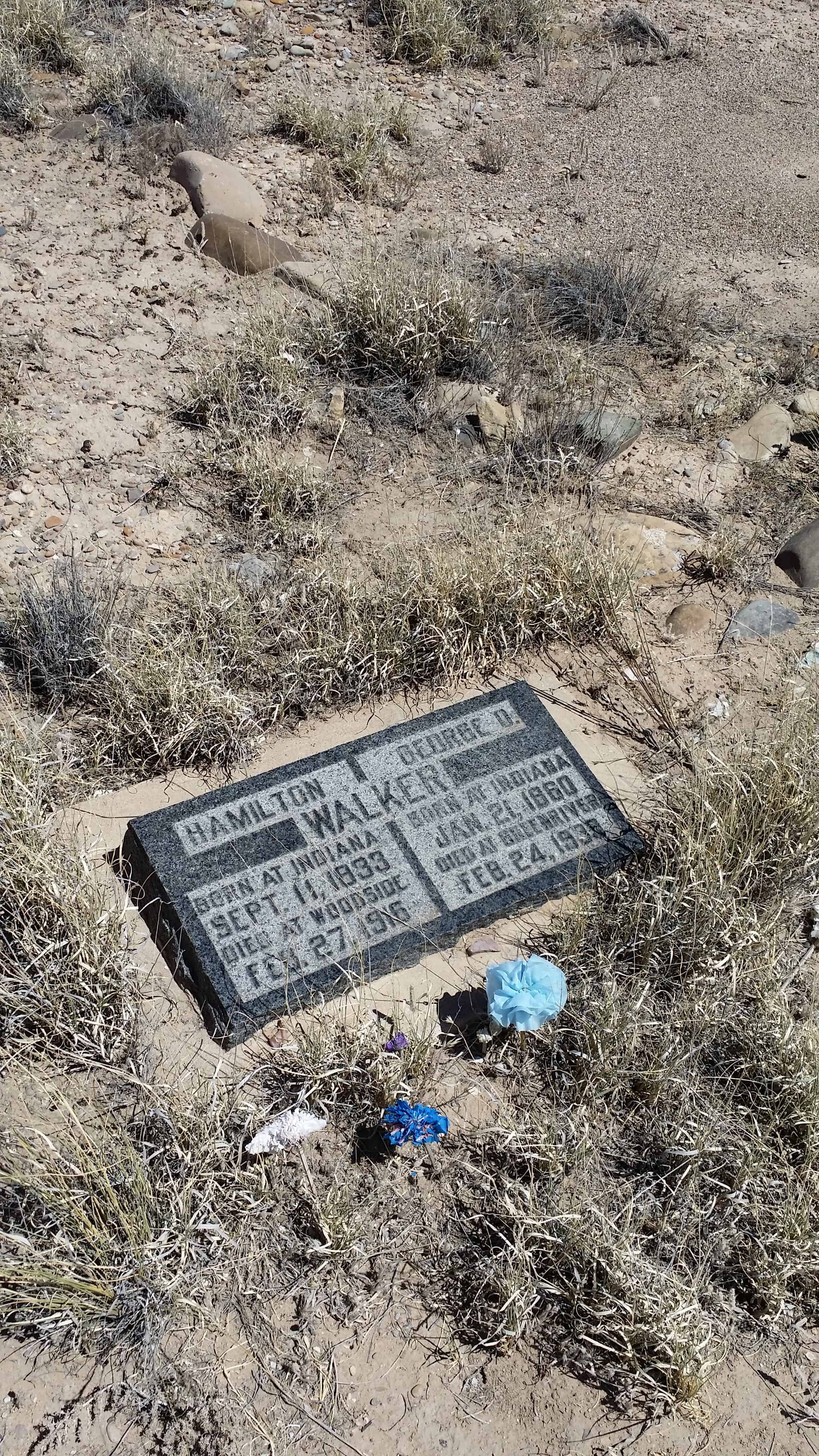 Lower Crossing / Woodside Cemetery | JacobBarlow.com