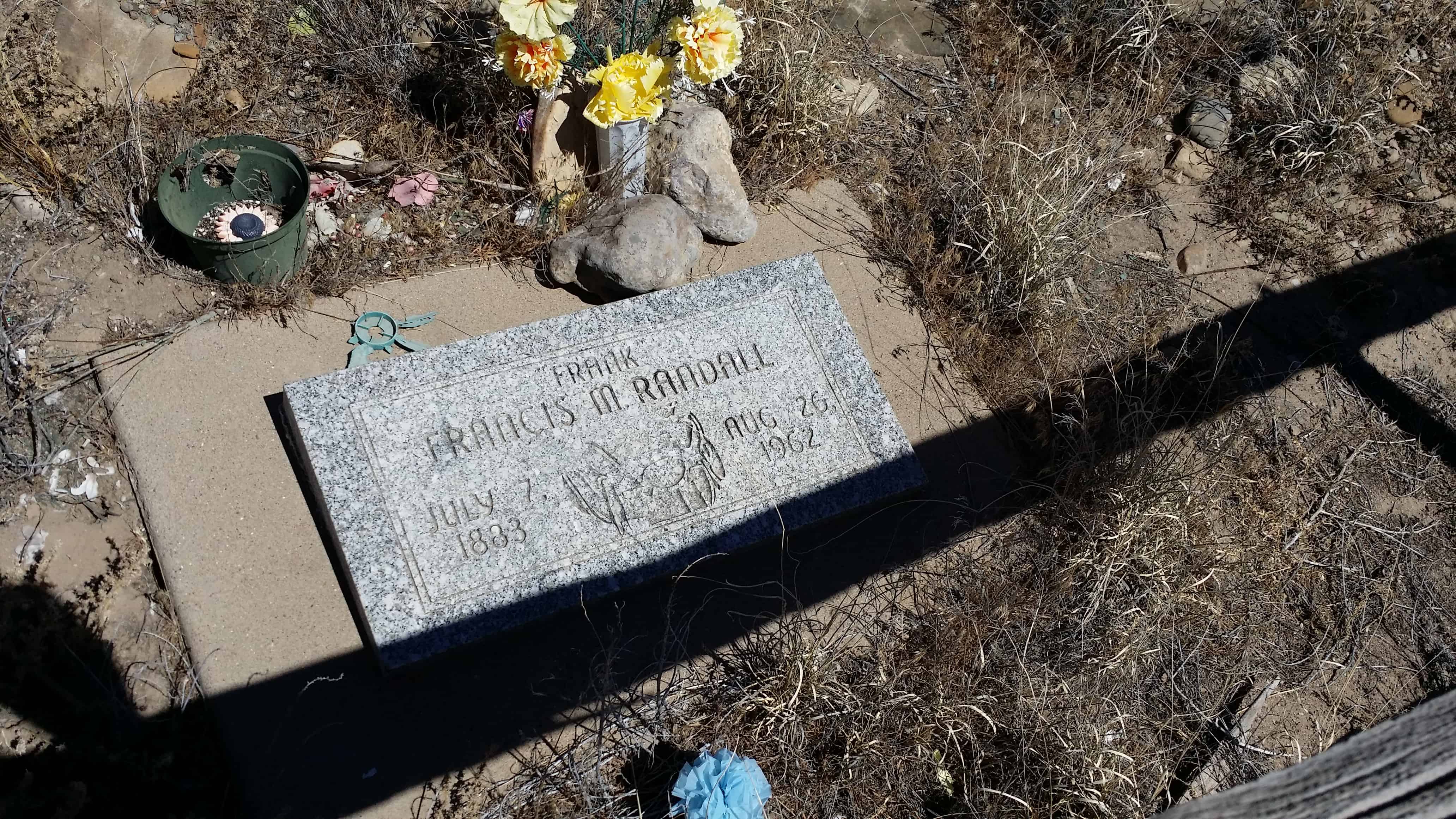 Lower Crossing / Woodside Cemetery | JacobBarlow.com