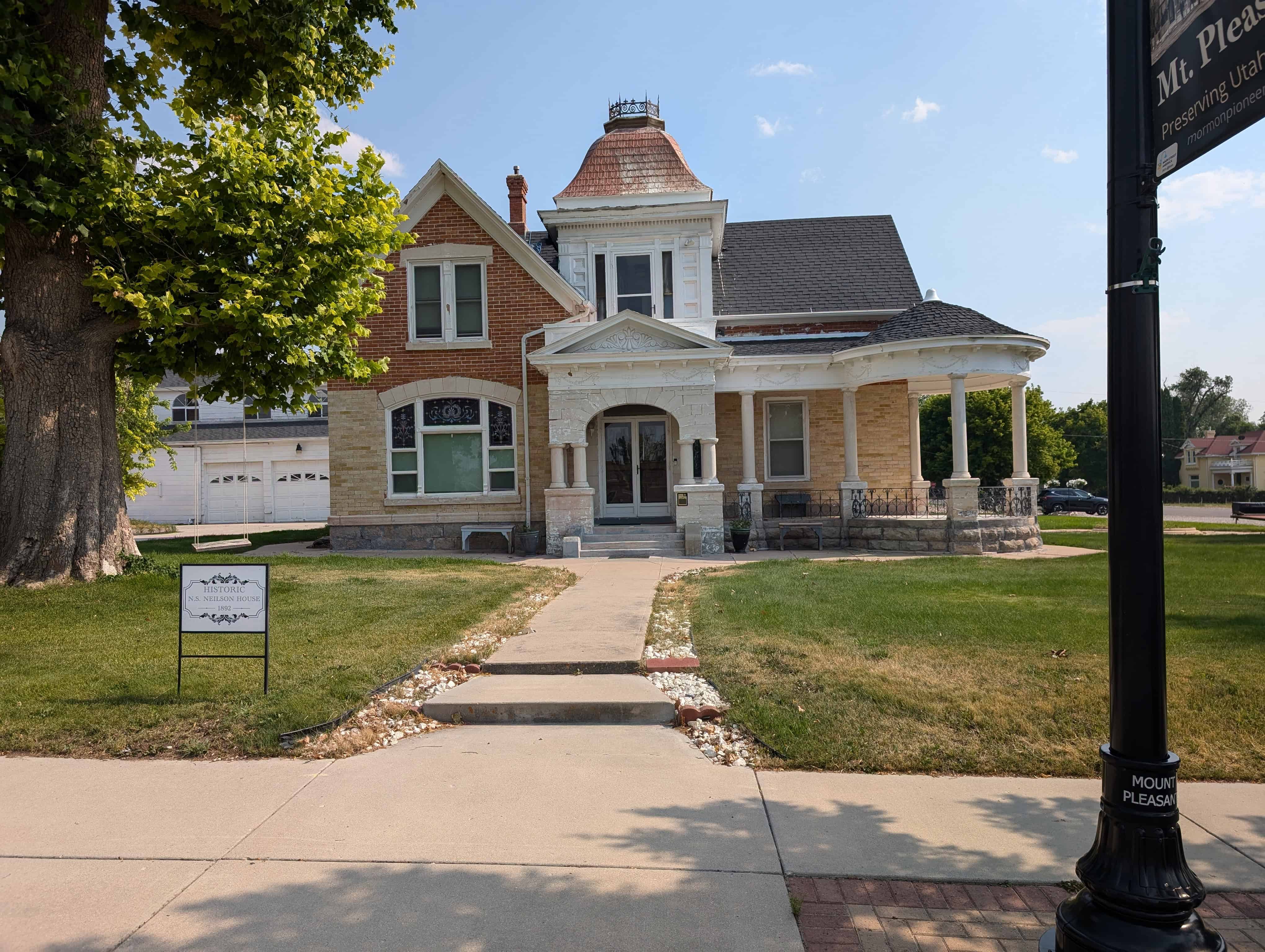 N.S. Nielson House | JacobBarlow.com