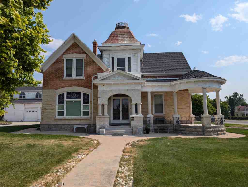 N.S. Nielson House | JacobBarlow.com