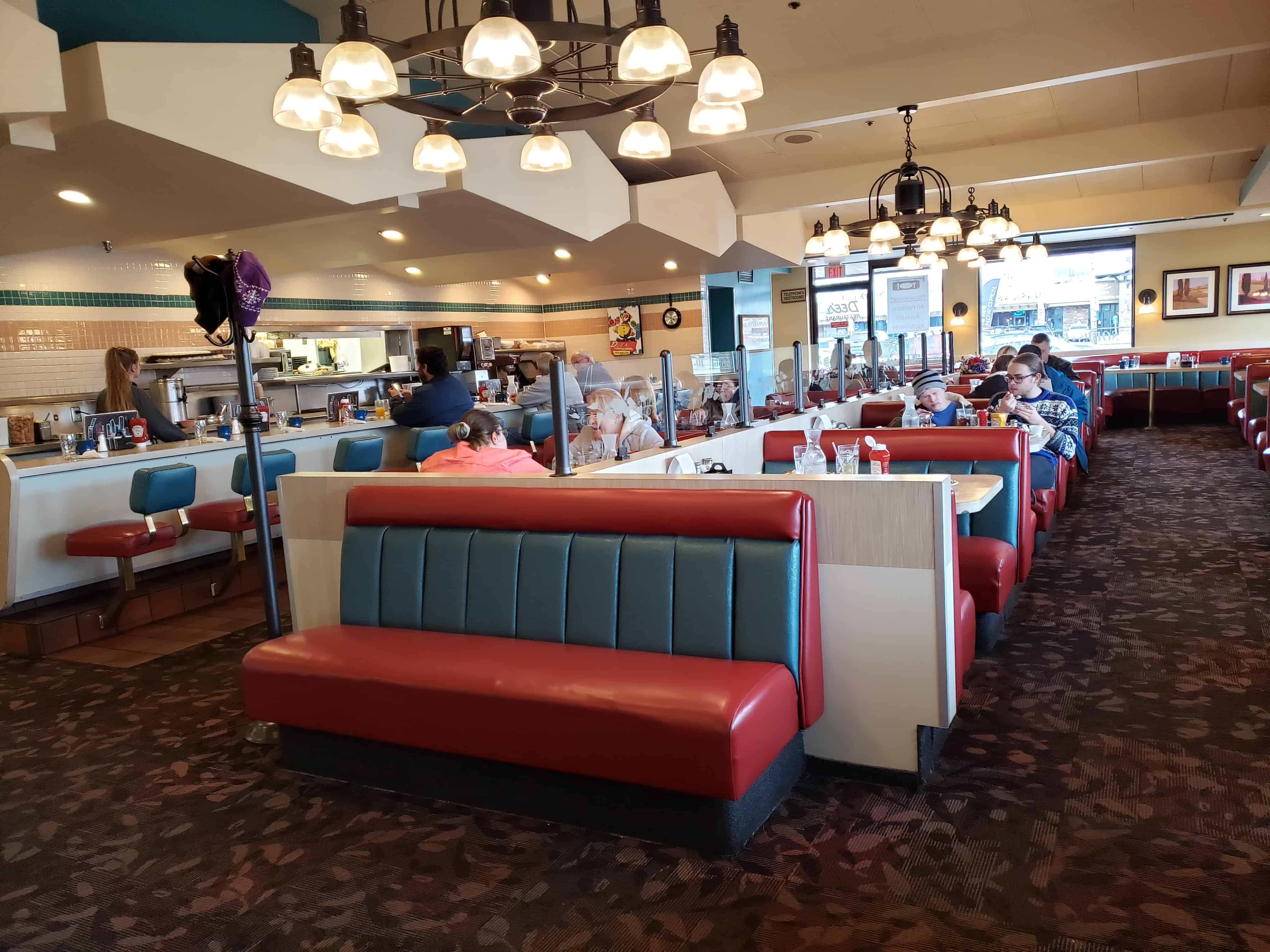 Dee’s Family Restaurant | JacobBarlow.com