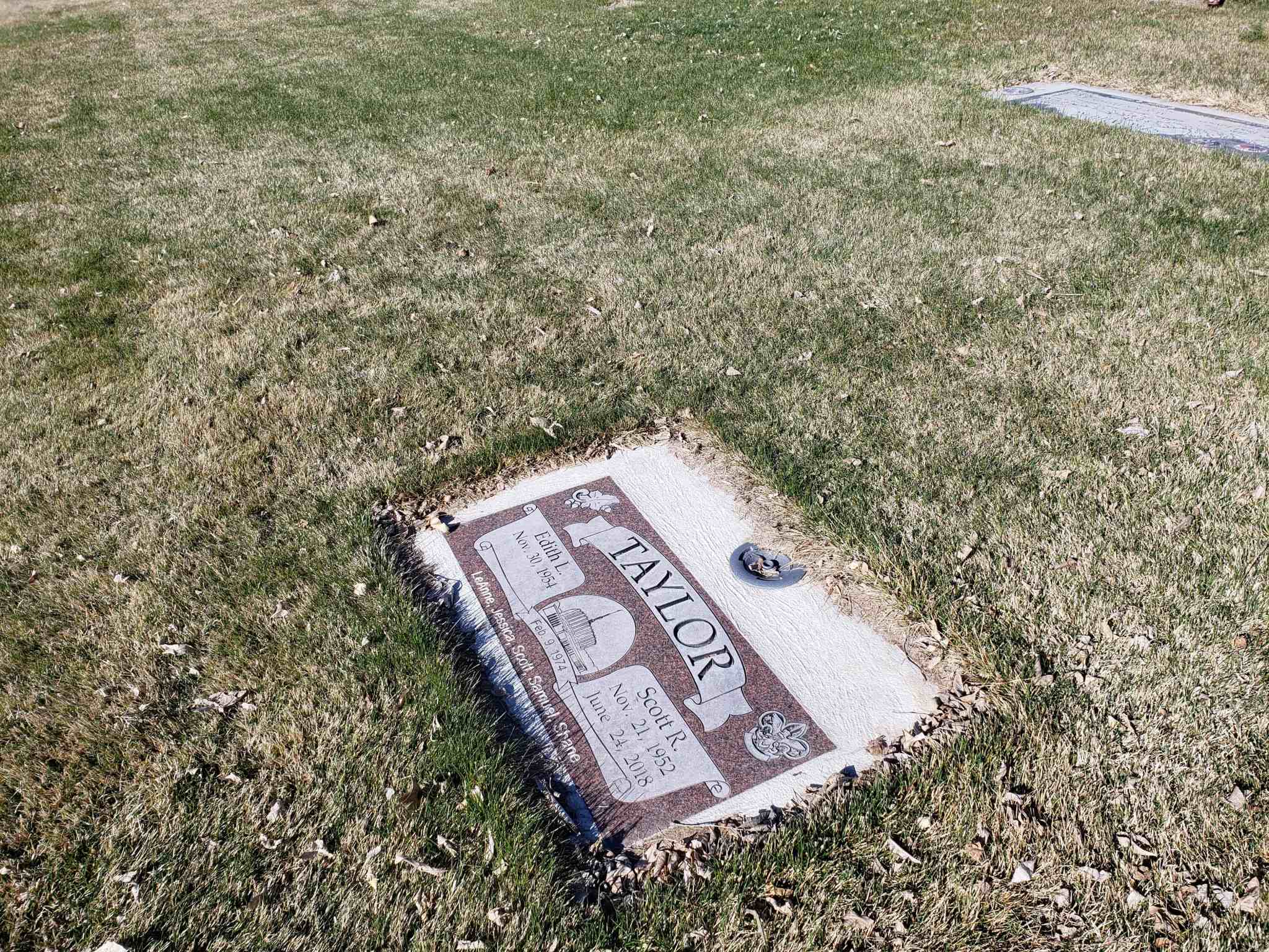 Warren/West Warren Cemetery | JacobBarlow.com