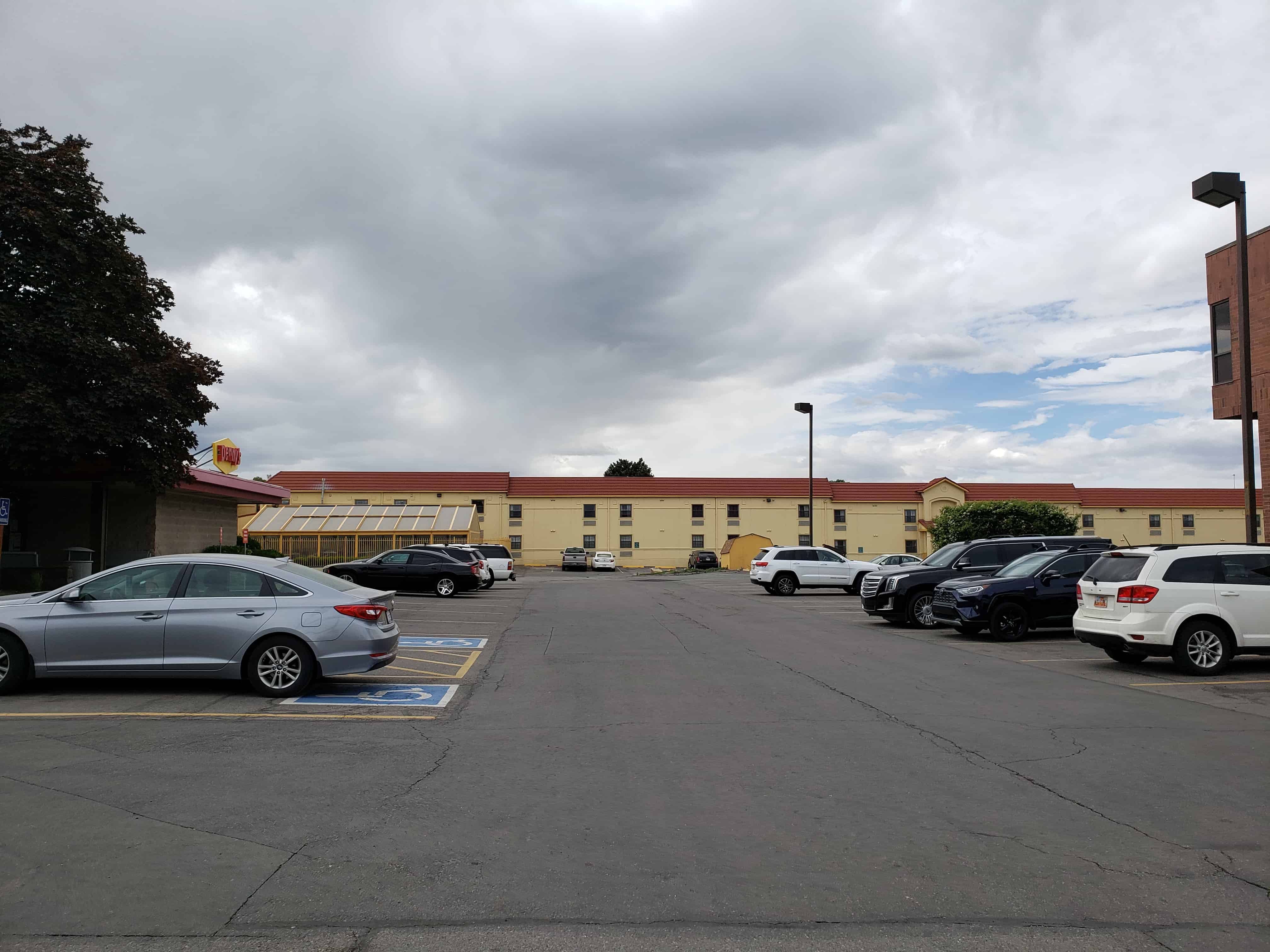 7231 Catalpa St | JacobBarlow.com