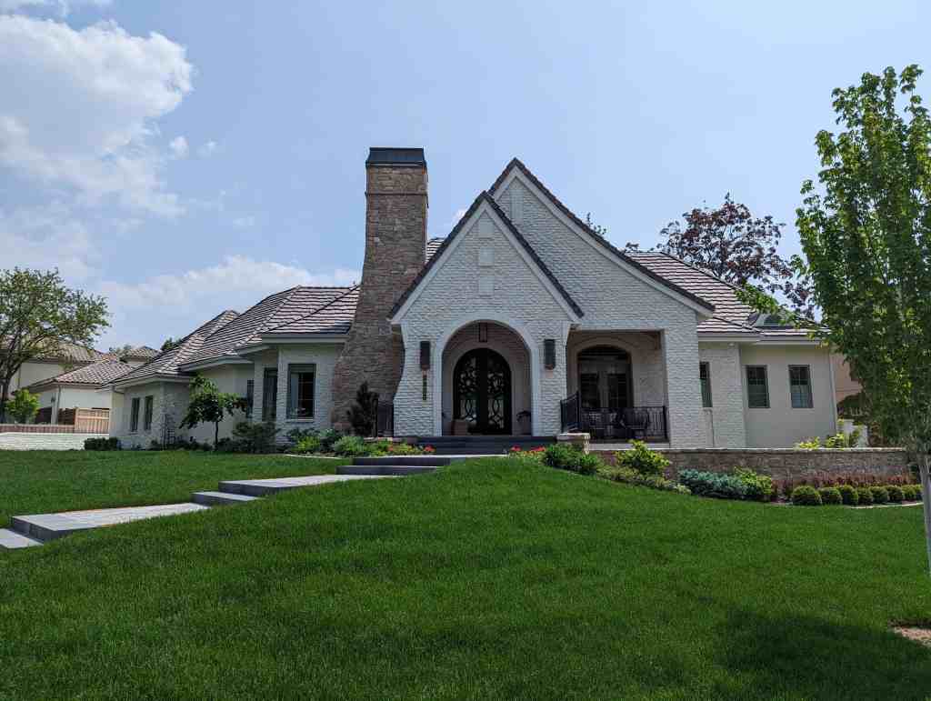 1436 E Penrose Dr | JacobBarlow.com