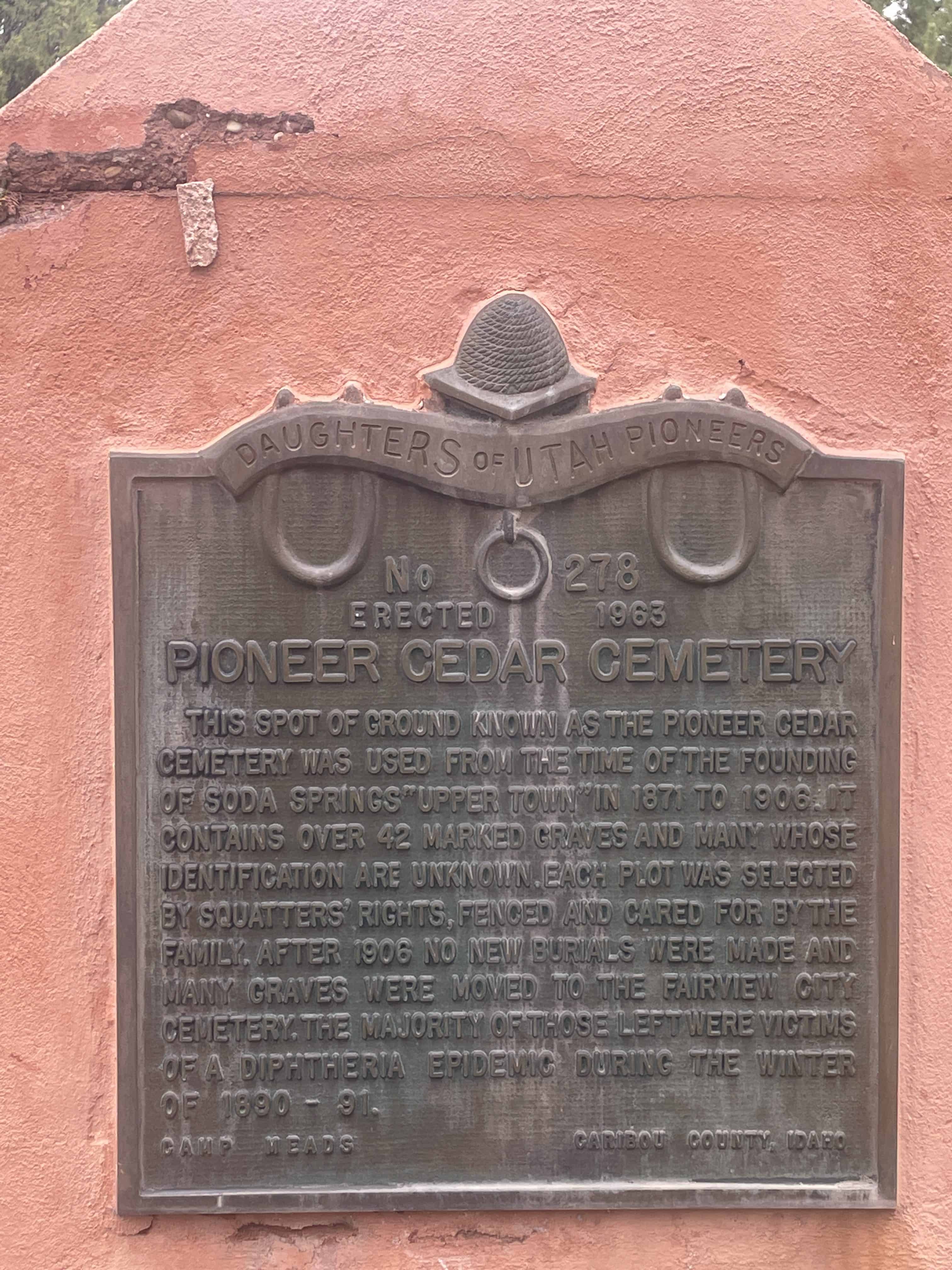 Pioneer Cedar Cemetery | JacobBarlow.com