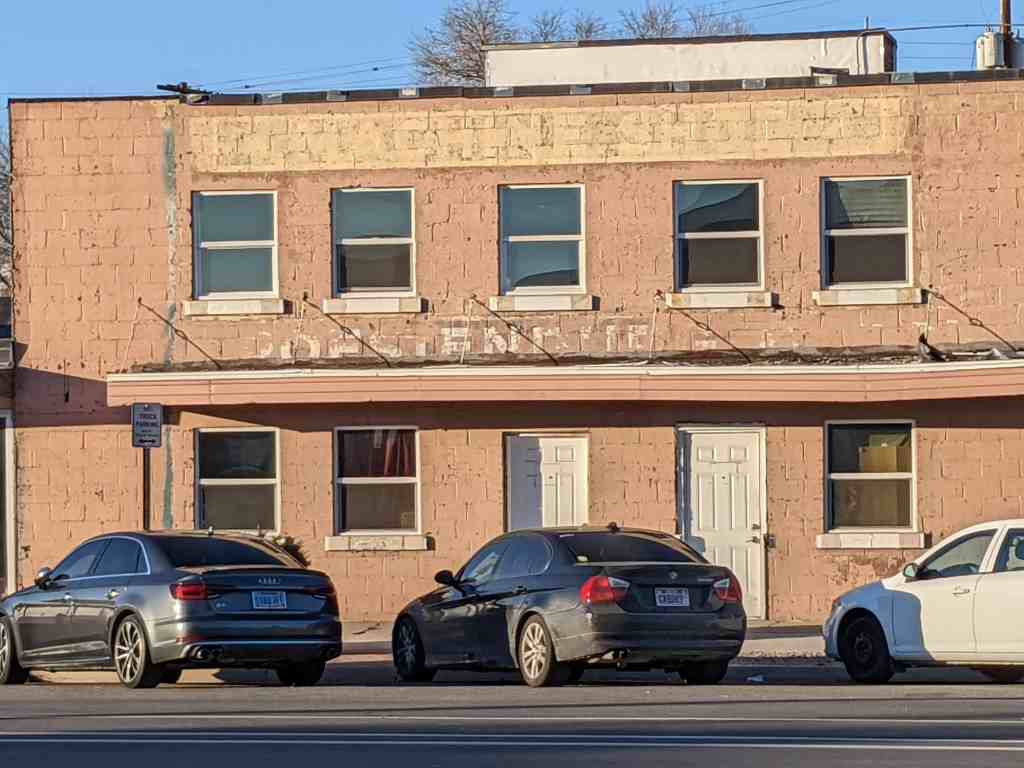 356 W 700 S | JacobBarlow.com