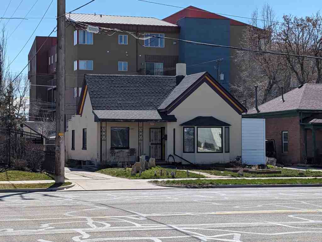 243 W 700 S | JacobBarlow.com