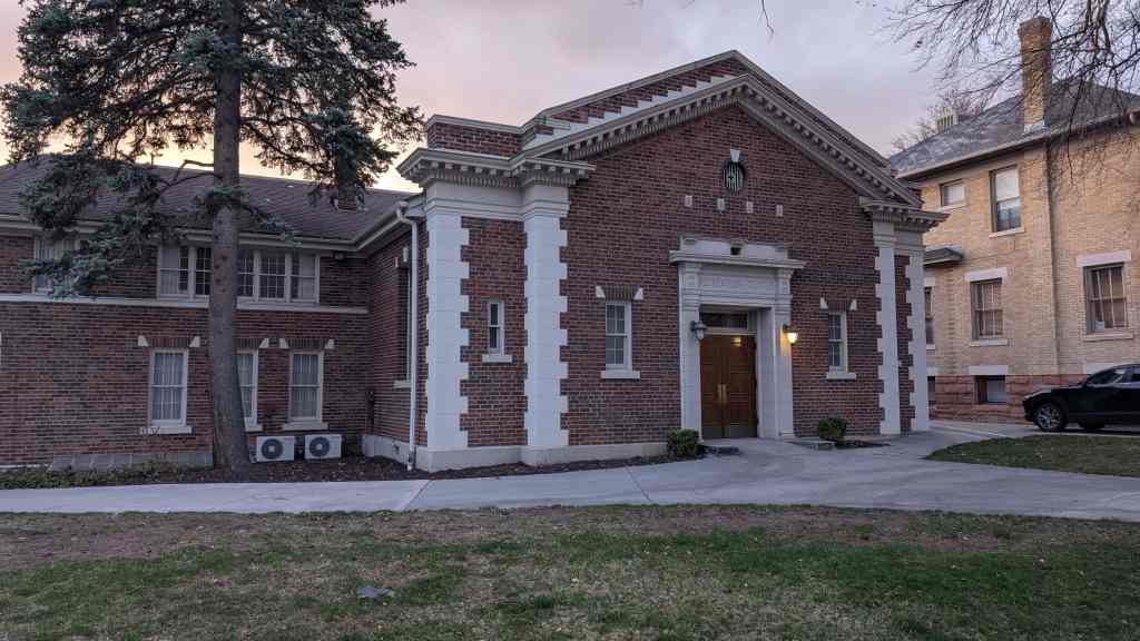 20th Ward Meetinghouse | JacobBarlow.com