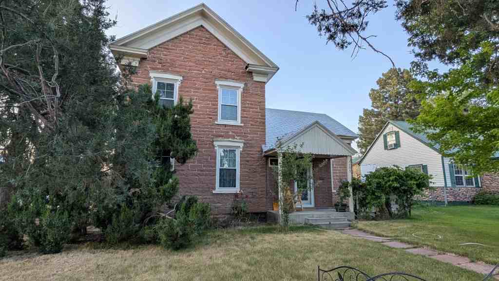 Abram Chase & Maria Luke Hatch Home | JacobBarlow.com