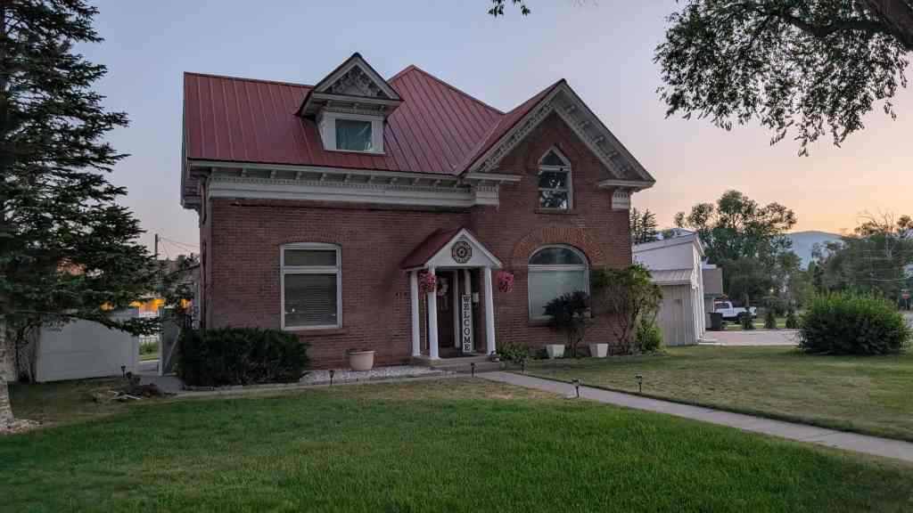 Frederick & Minnie Crook Home | JacobBarlow.com