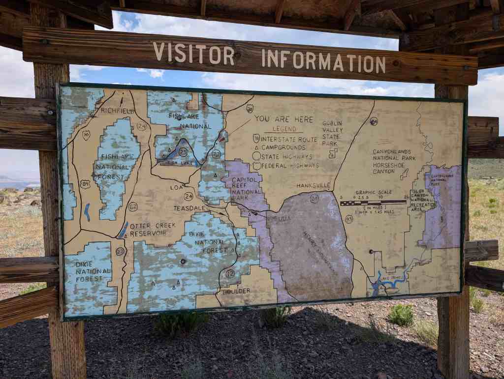 Hogan Pass Visitor Information Sign | JacobBarlow.com