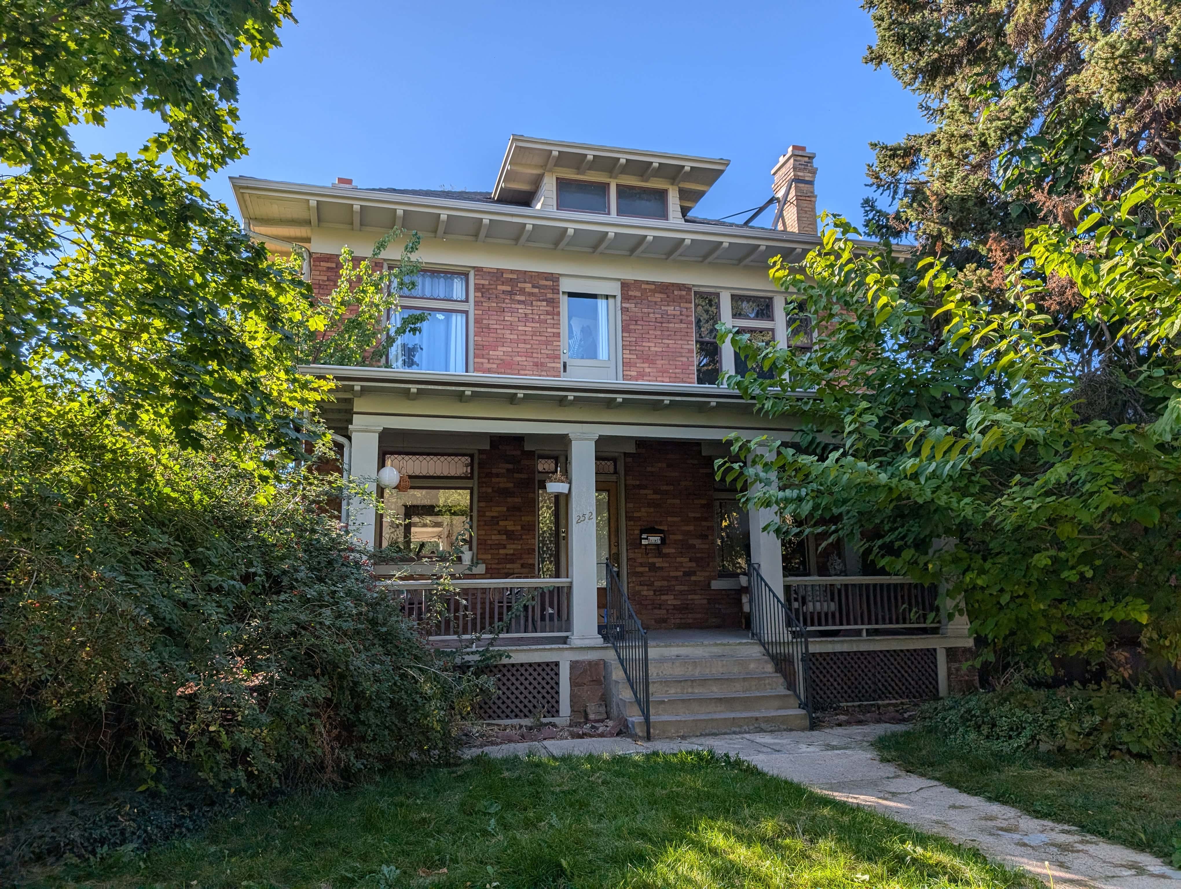 252 Douglas St | JacobBarlow.com