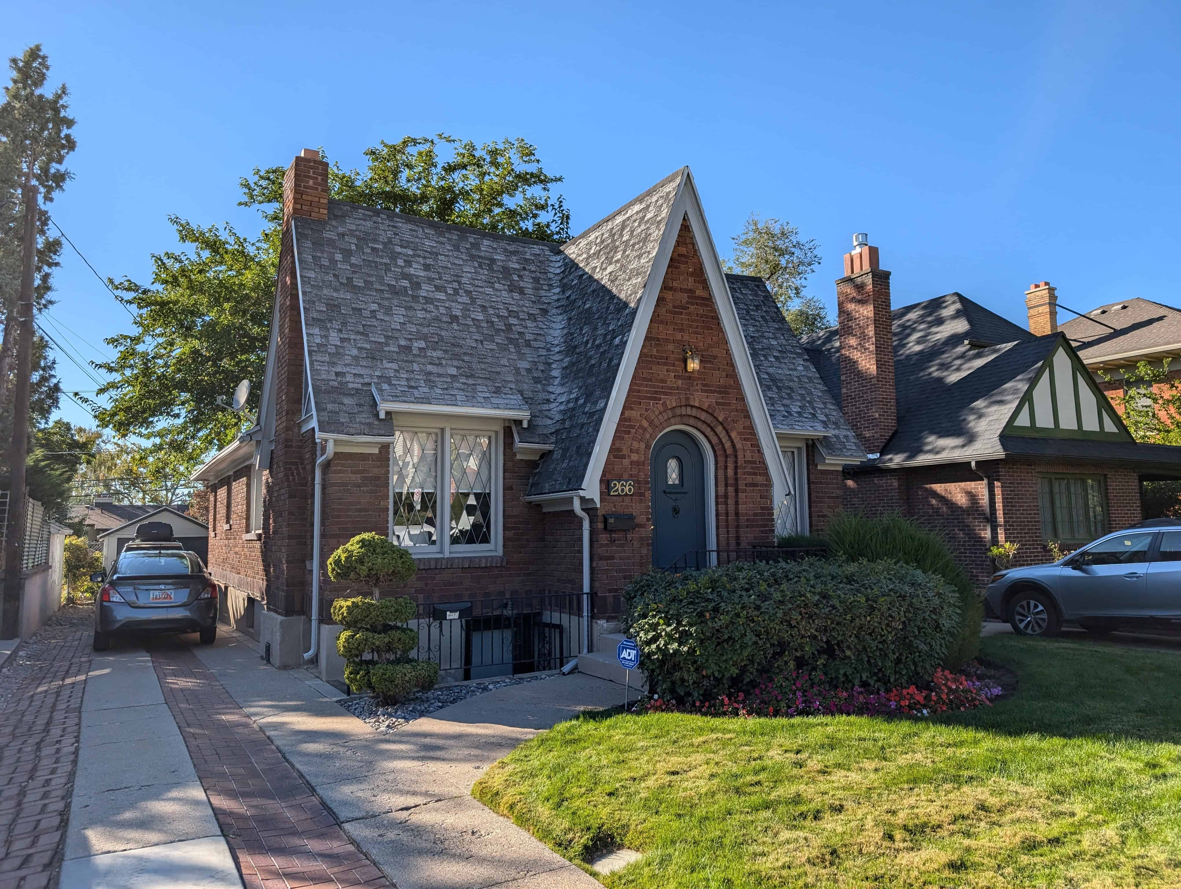 266 Douglas St | JacobBarlow.com